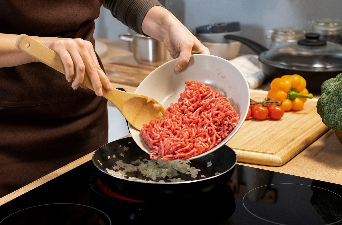 Cozinha prática: veja duas receitas com carne moída - H.Lar